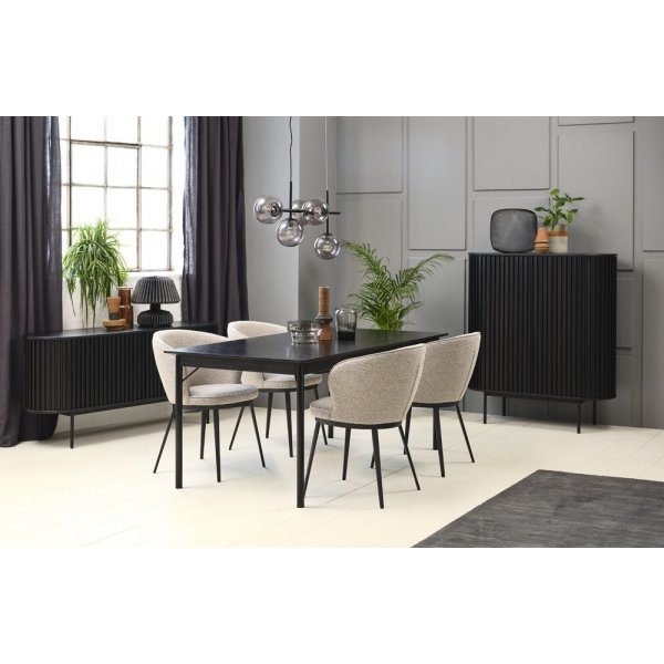 Sierra skjenk i sortbeiset eik med lukkede dører - 13995,- - Sidebord ...